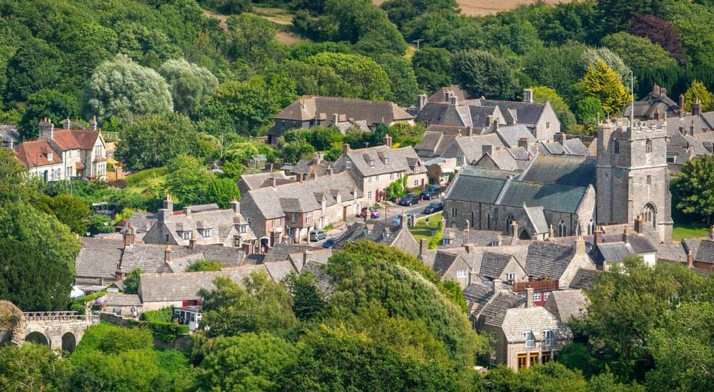 A 7-bedroom holiday rental farmhouse in Corfe Castle, Dorset